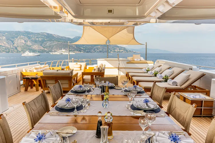 VICTORIA DEL MAR yacht for charter (Delta Marine, 49.99m, 2006)